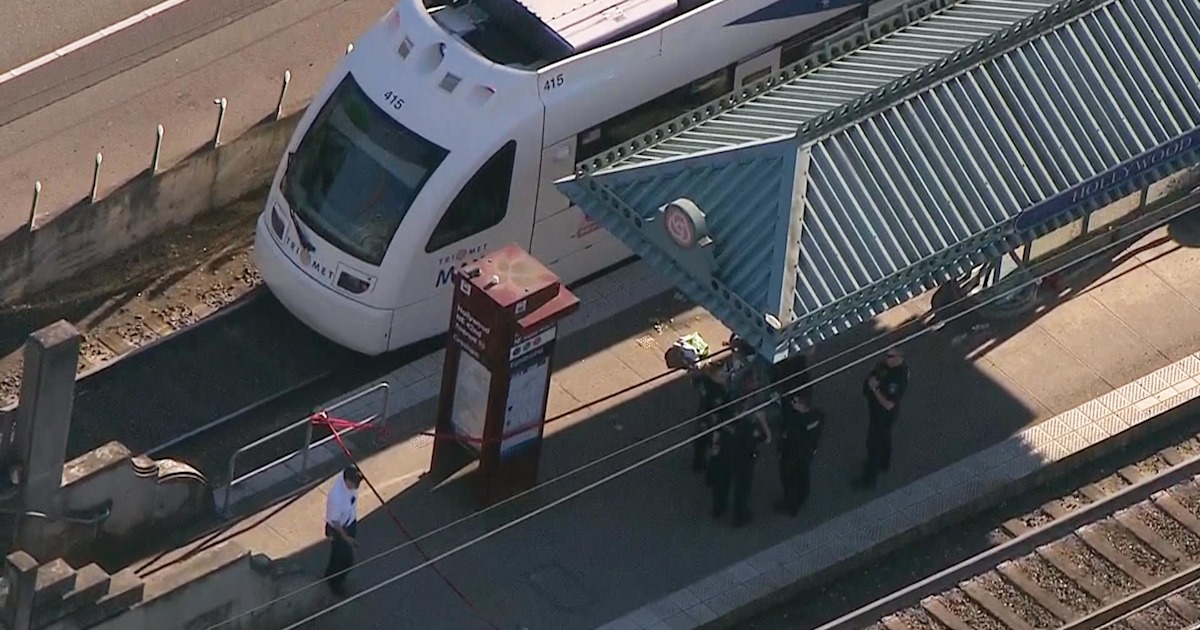2 fatally stabbed on train in Portland by man yelling slurs, officials says