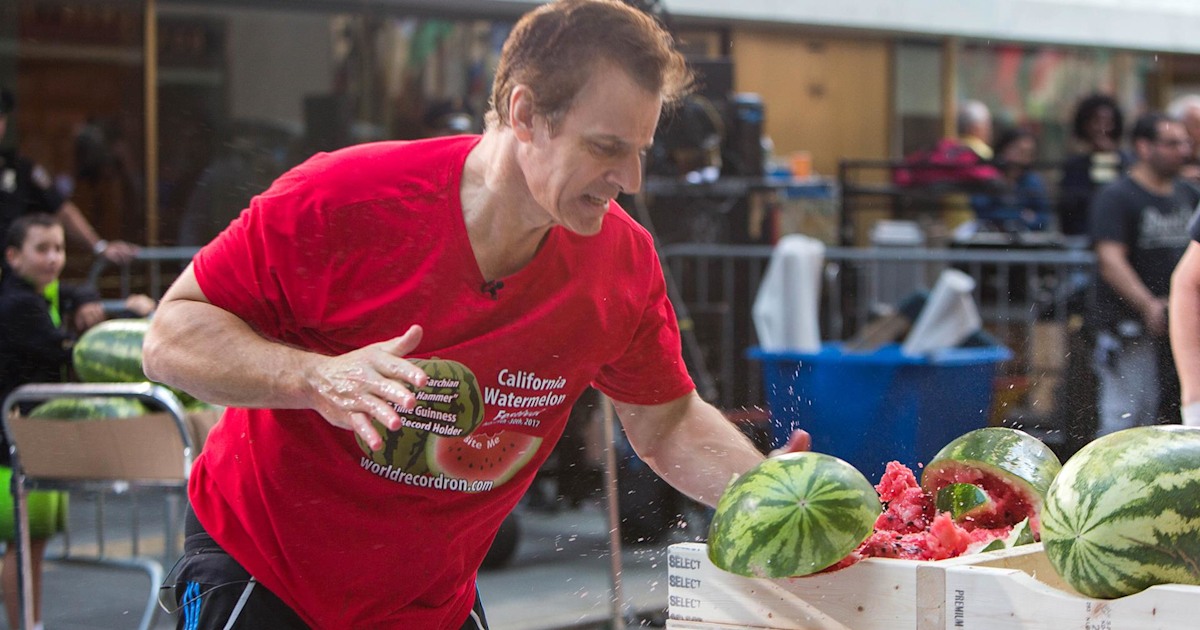 Watermelon speed slicer sets Guinness World Record on the plaza