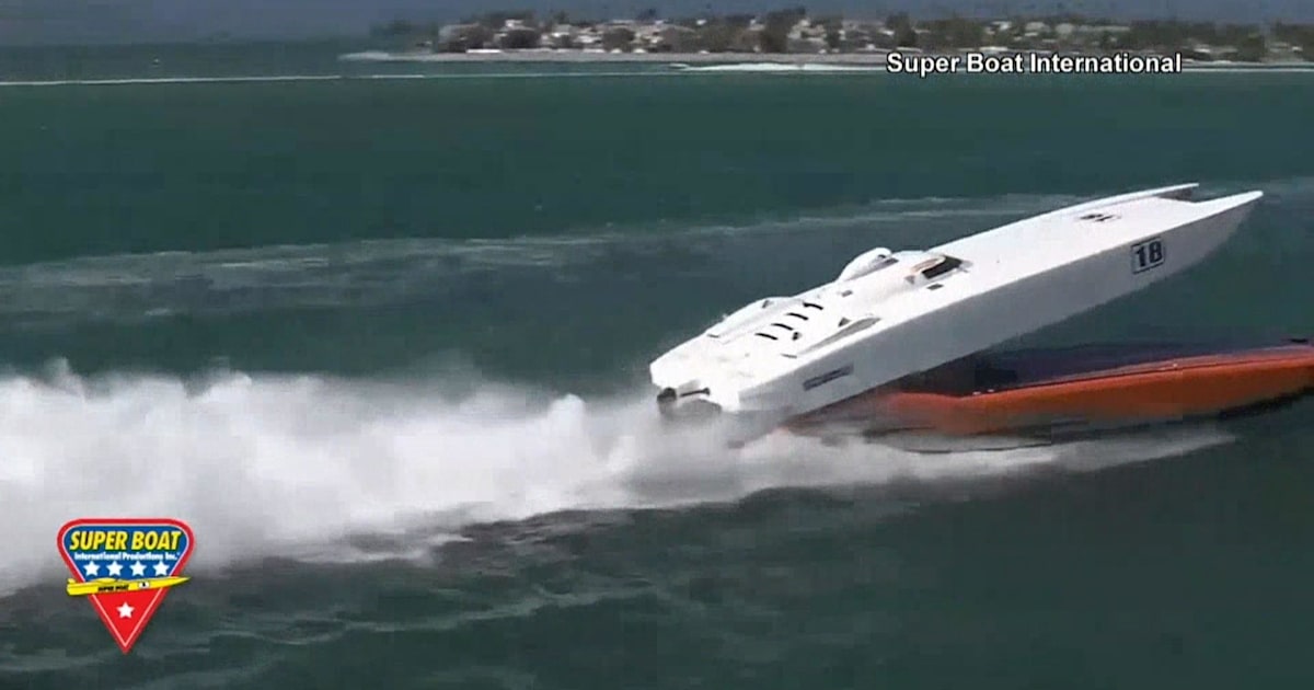 Speedboat spirals into the air, skims another boat during race in Florida