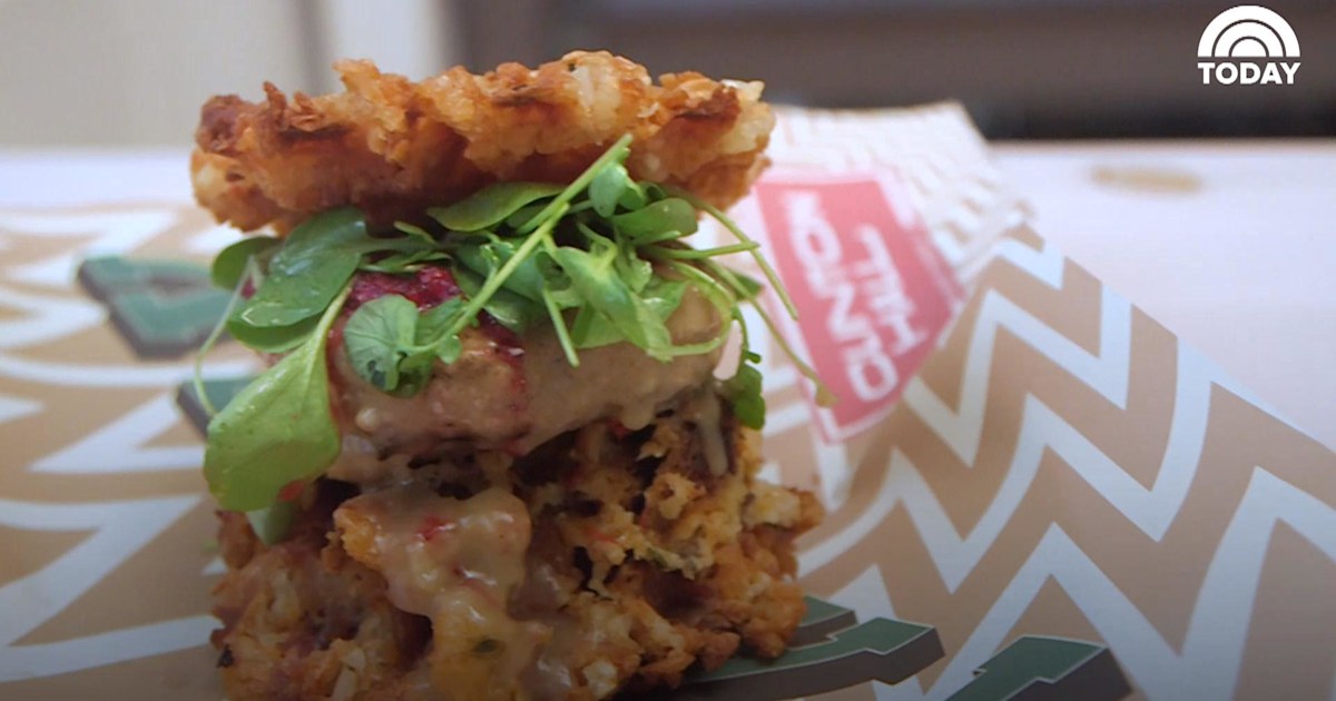 This tater tot turkey burger has all the best flavors of Thanksgiving