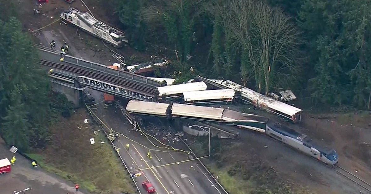 Deadly Amtrak derailment: Train was going 80 in a 30 mph zone