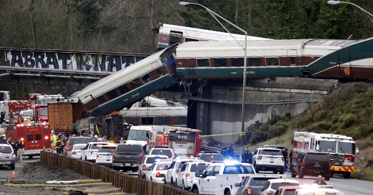 Deadly Amtrak derailment: Investigators begin looking for cause