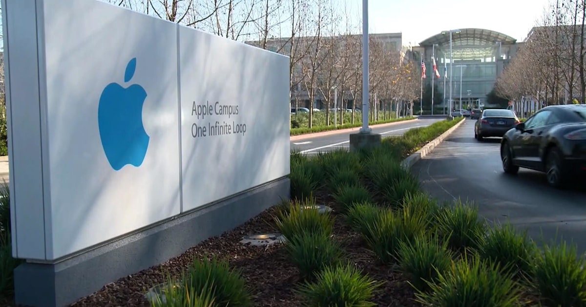 Apple becomes 1st public US company to reach $1 trillion value