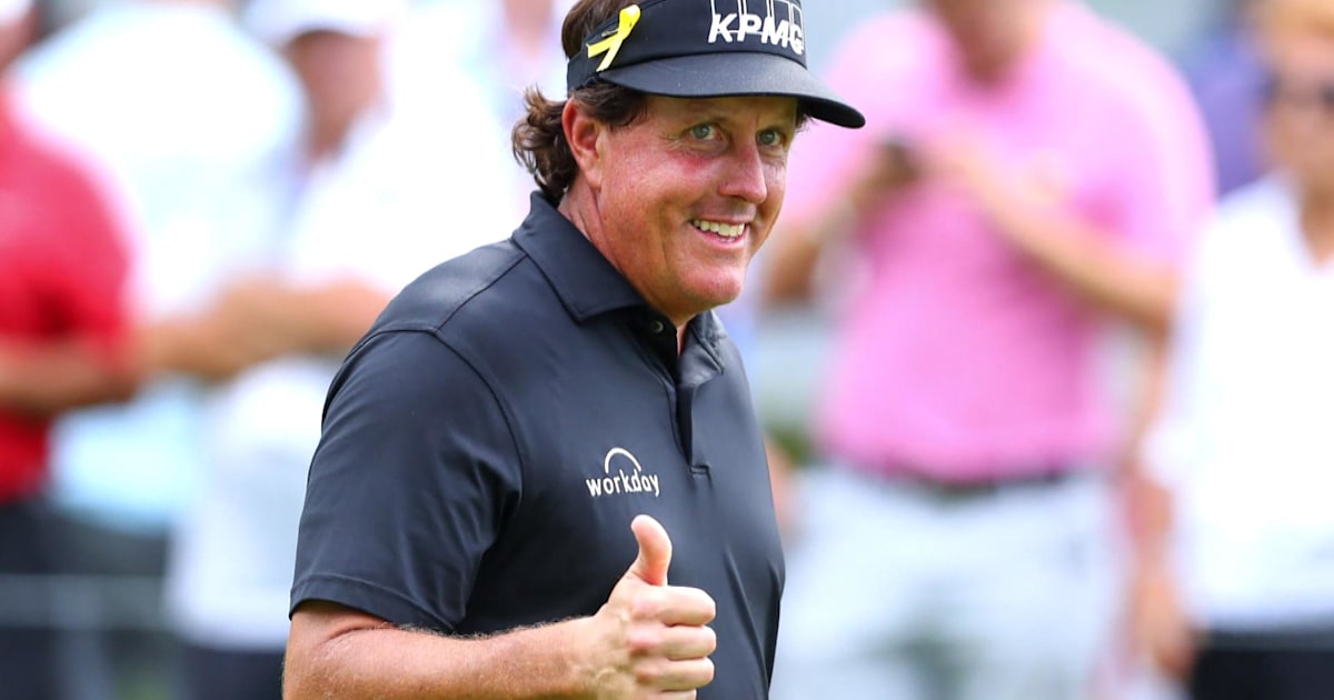 Phil Mickelson shares video of impressive high kick over actor’s head