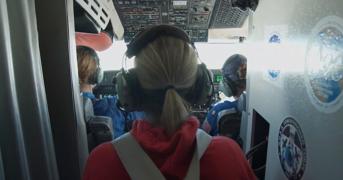 Dylan Dreyer flies above Hurricane Florence with storm tracking team