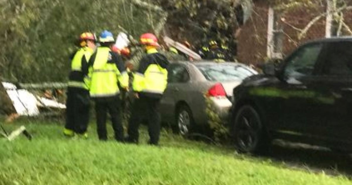 3 trapped after tree crushes house in North Carolina