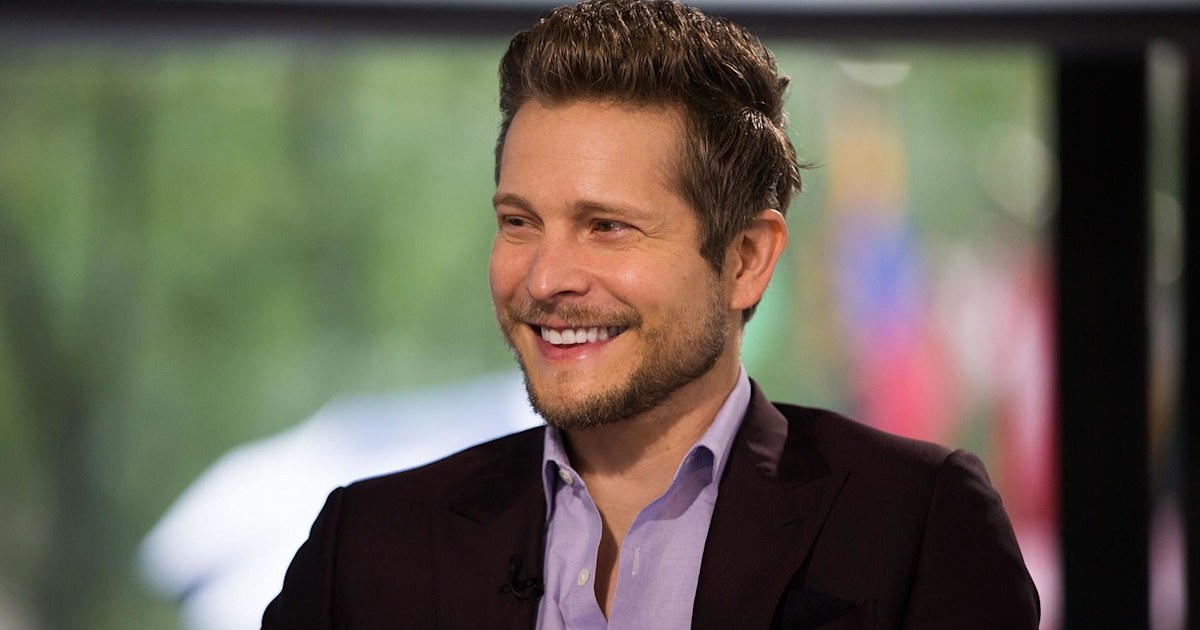 Matt Czuchry talks about acting and his passion for storytelling
