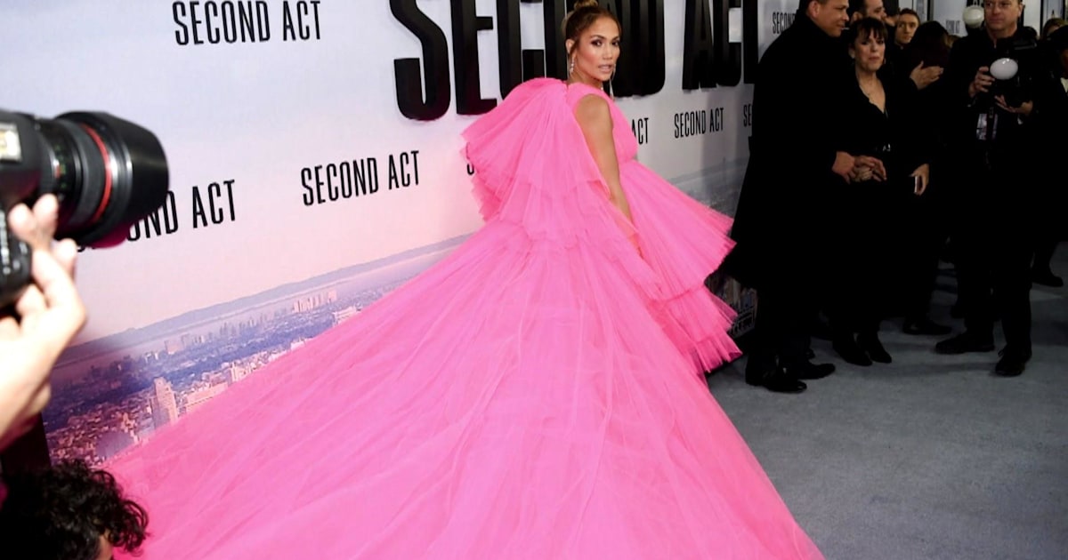 J.Lo is pretty in pink at ‘Second Act’ premiere