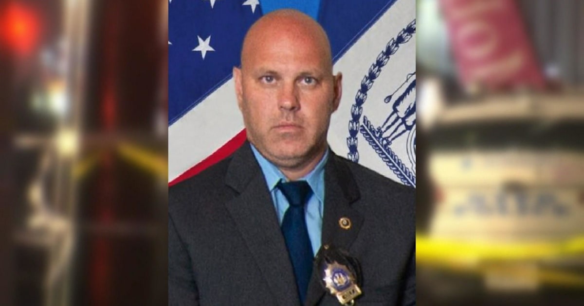 NYPD detective killed by friendly fire during robbery