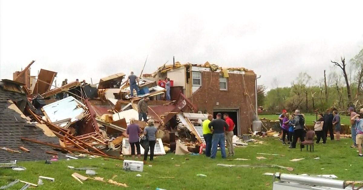 Deadly storm system slams Southeast