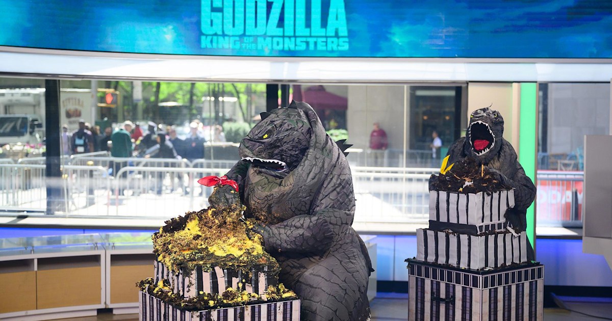 Monster-sized showdown! Fans compete in ‘Godzilla’ obstacle course