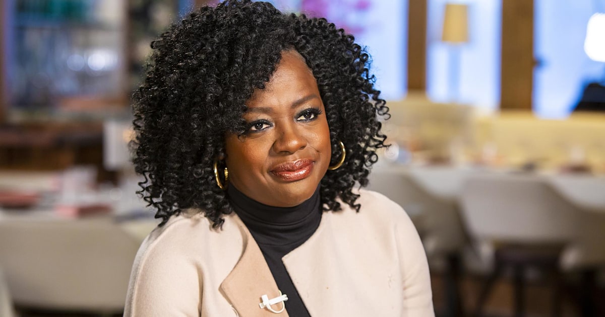 Viola Davis recalls having a panic attack on her first red carpet