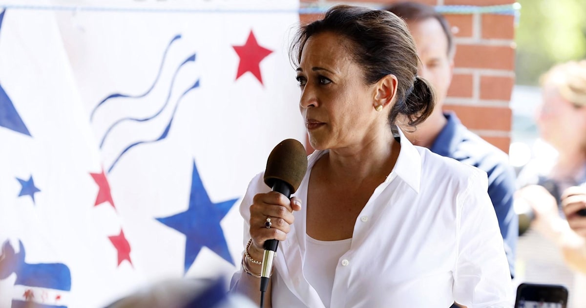 Democratic frontrunners on campaign trail in Iowa