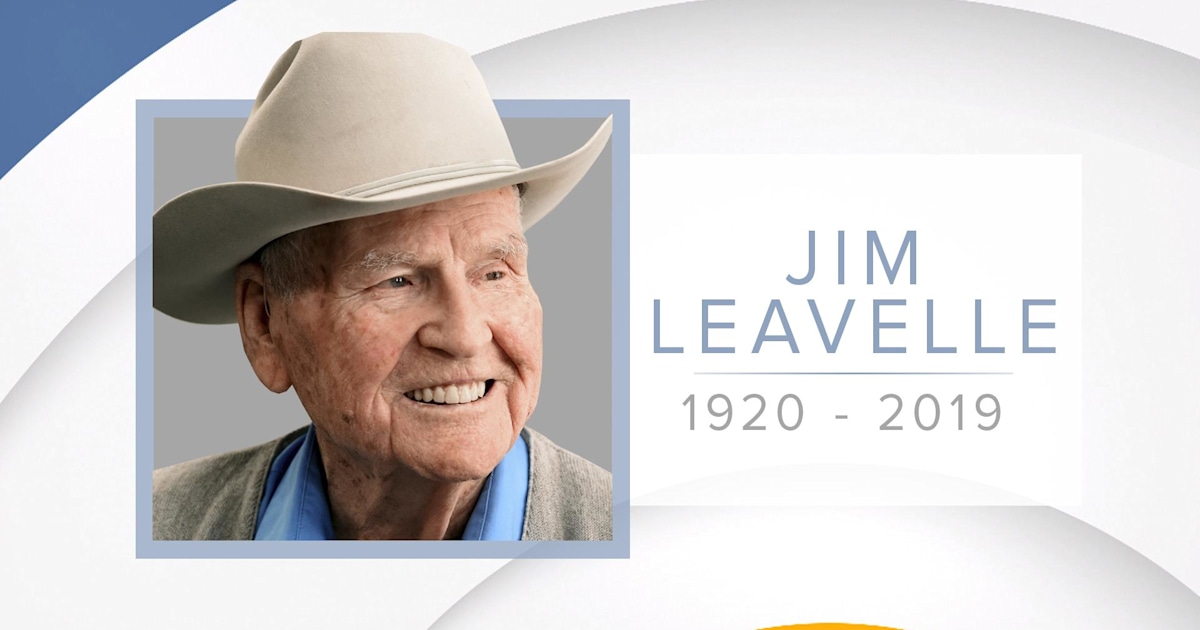 Jim Leavelle, detective handcuffed to Lee Harvey Oswald, dies at 99