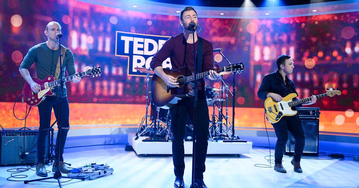 Teddy Robb sings ‘Really Shouldn't Drink Around You’ live on TODAY