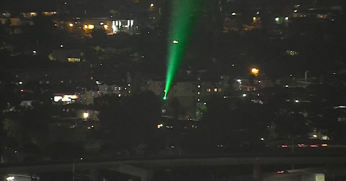 Caught on video: Laser attacks aircraft in Los Angeles