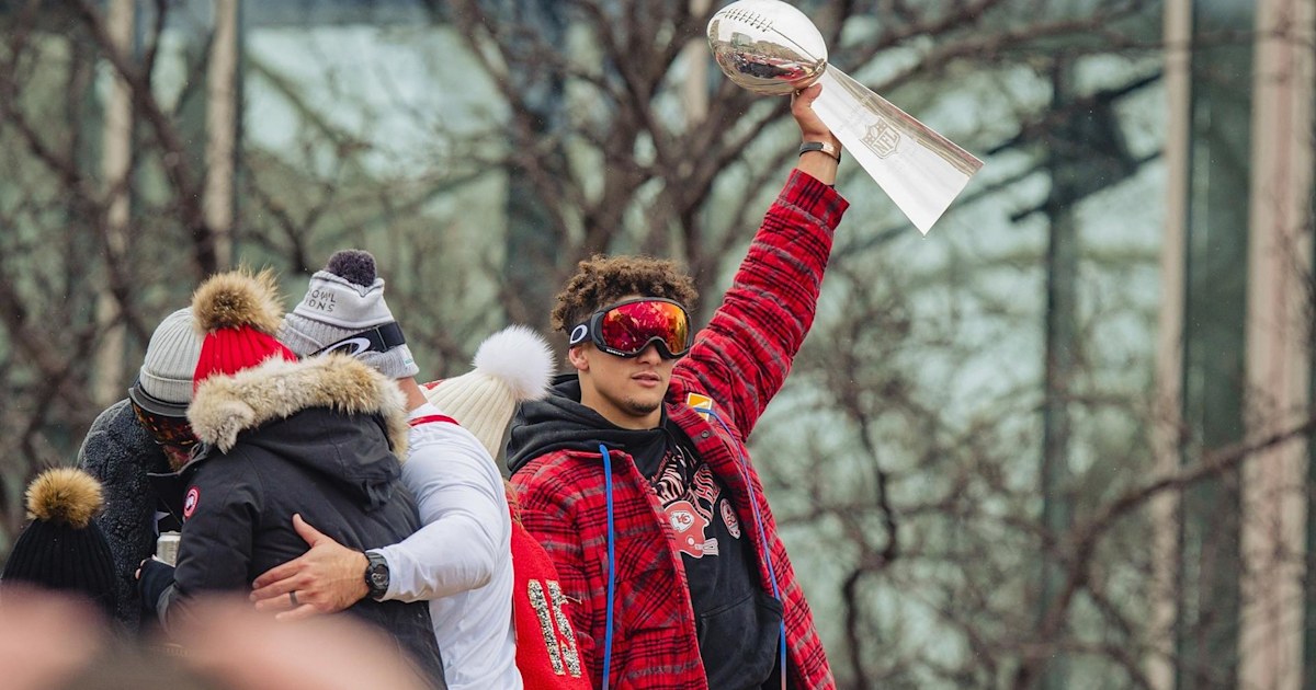 1 million attend Kansas City victory parade for Chiefs