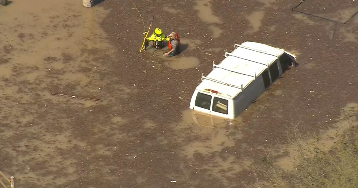 Massive water main break floods major highway in Houston