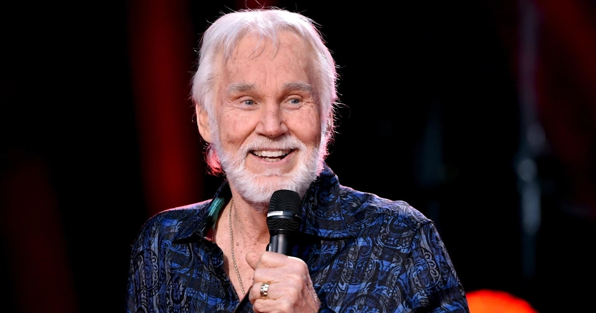 Legendary country singer Kenny Rogers dies at 81