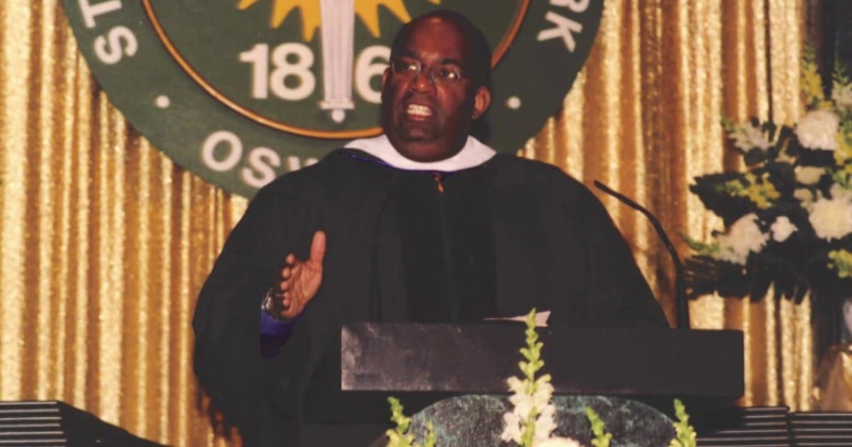 Al Roker remembers speaking at brother’s college graduation