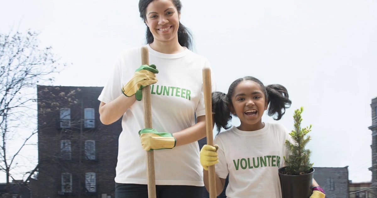 How Volunteering Can Build Your Child's Development