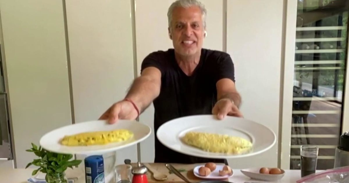 Chef Eric Ripert shares his secrets for the perfect fluffy omelet