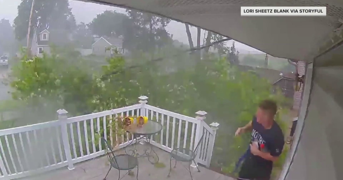 Caught on video: Huge tree crashes right in front of man