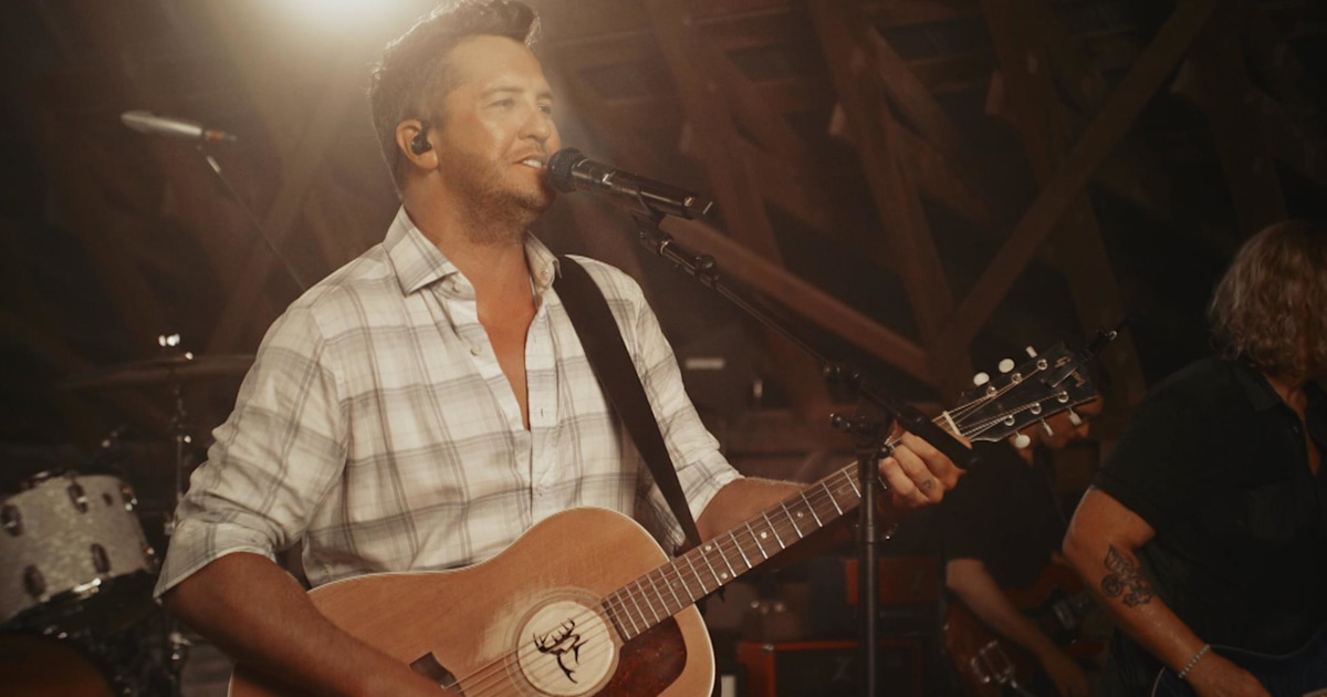 Luke Bryan performs ‘Build Me a Daddy’ on TODAY