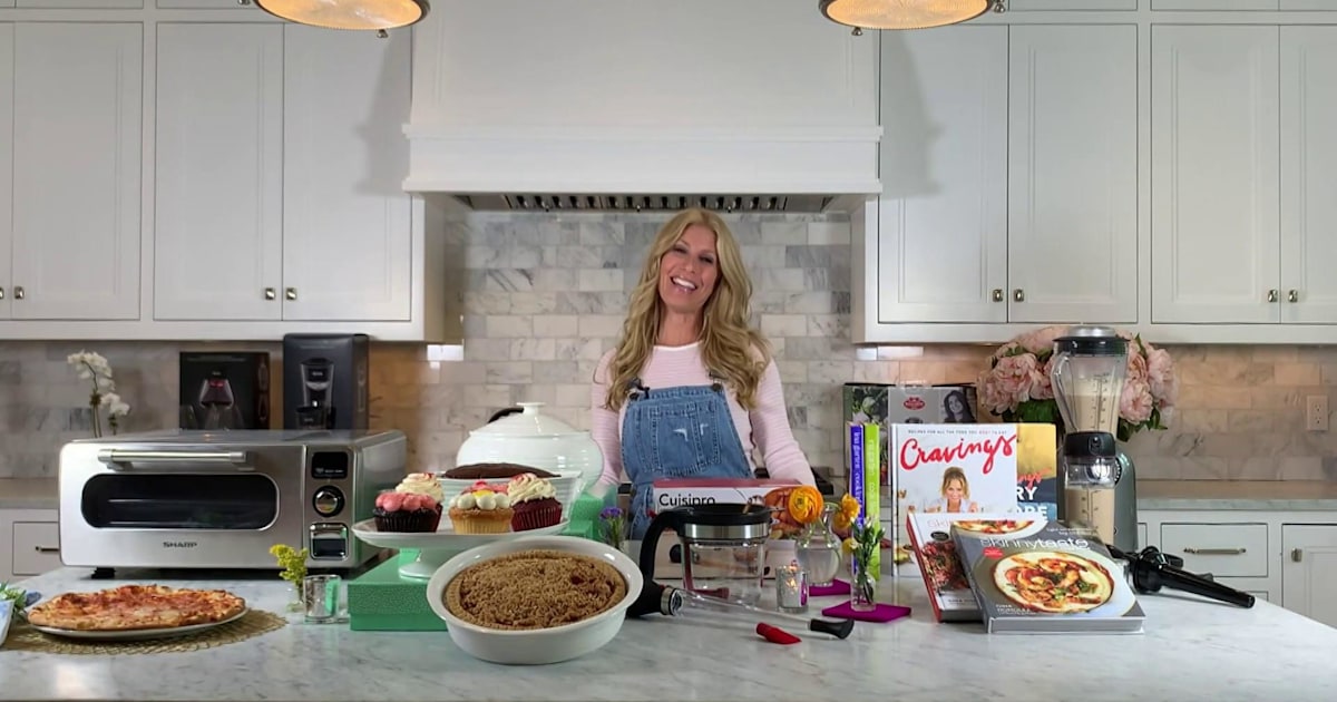 Steals and Deals for the kitchen: Bakeware, cookbooks, blender, more