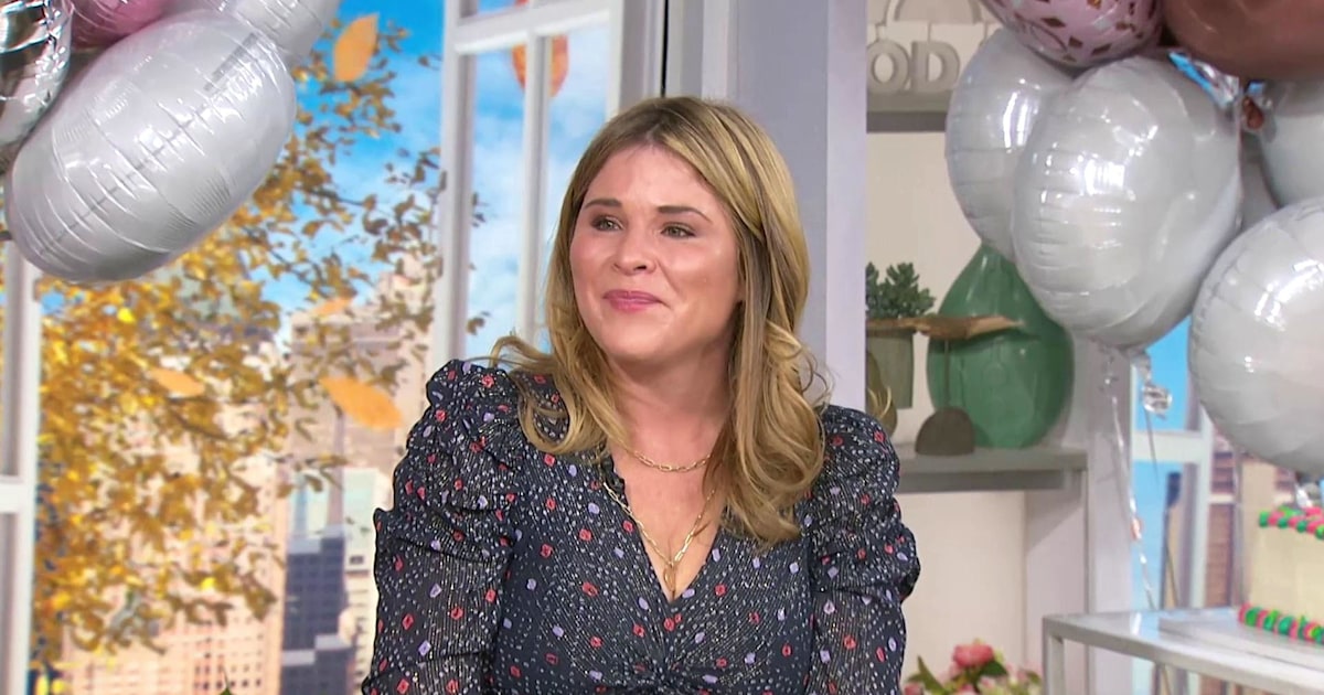 Jenna receives birthday messages from her parents, kids and friends