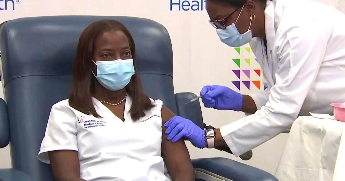 Nurse is 1st to receive COVID-19 vaccination in New York