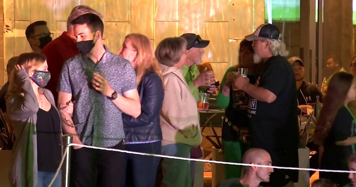 Spring break crowds cause new concerns about potential virus surge