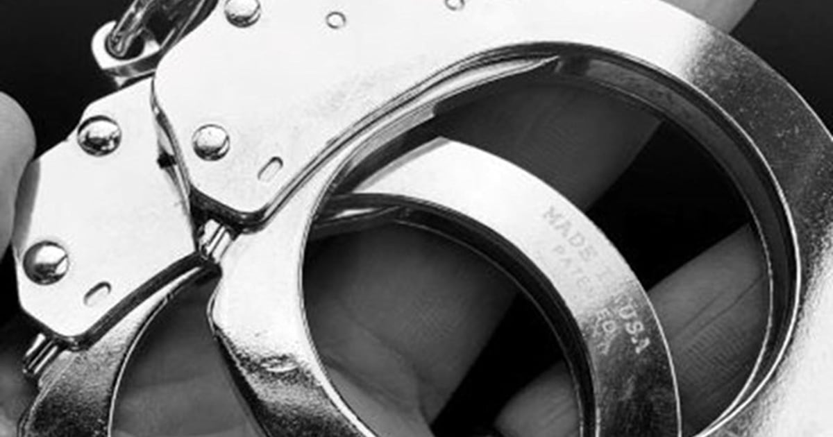 Colorado suspect put in handcuffs of slain officer Eric Talley Colorado suspect put in handcuffs of slain officer Eric Talley