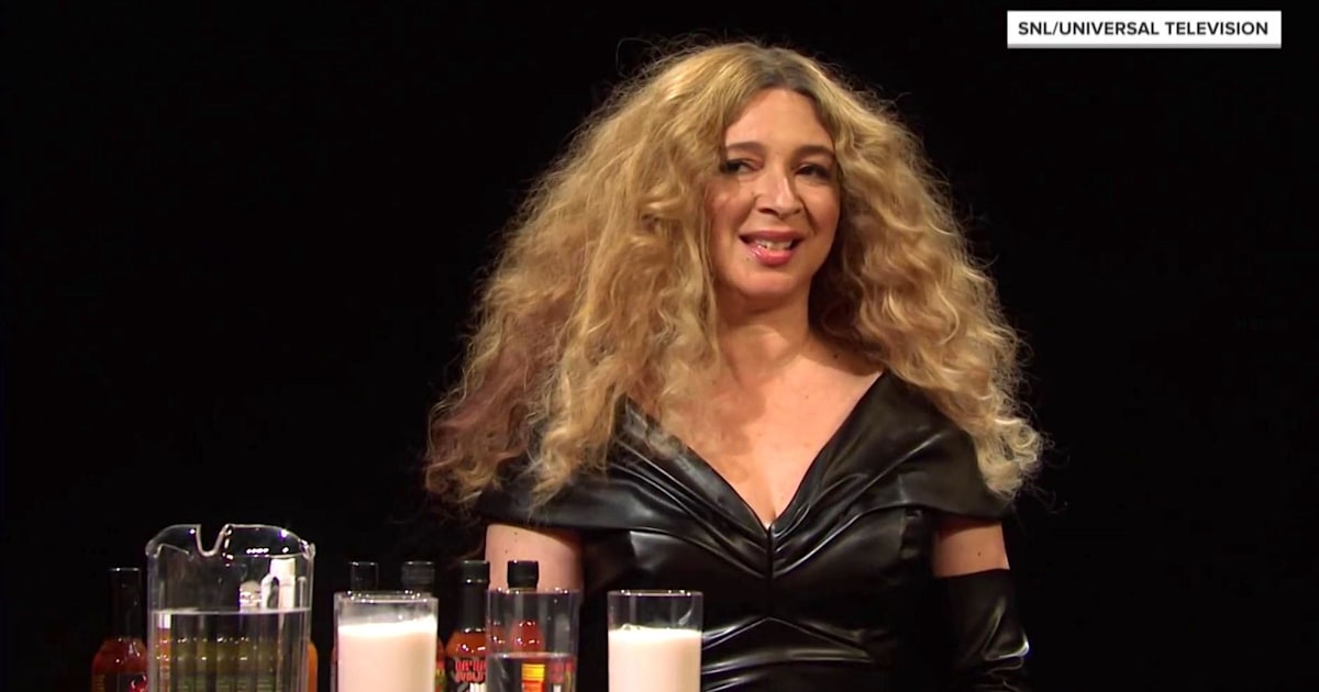 Maya Rudolph impersonates Beyonce on SNL in 'Hot Ones' sketch