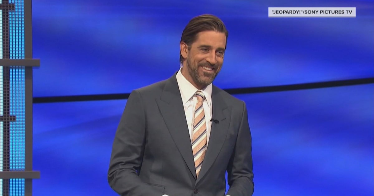 NFL quarterback Aaron Rodgers caught off-guard in 'Jeopardy' final round