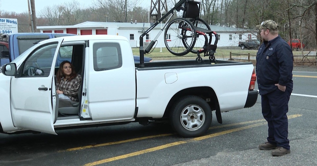 Mechanic goes the extra mile to repair woman’s wheelchair lift