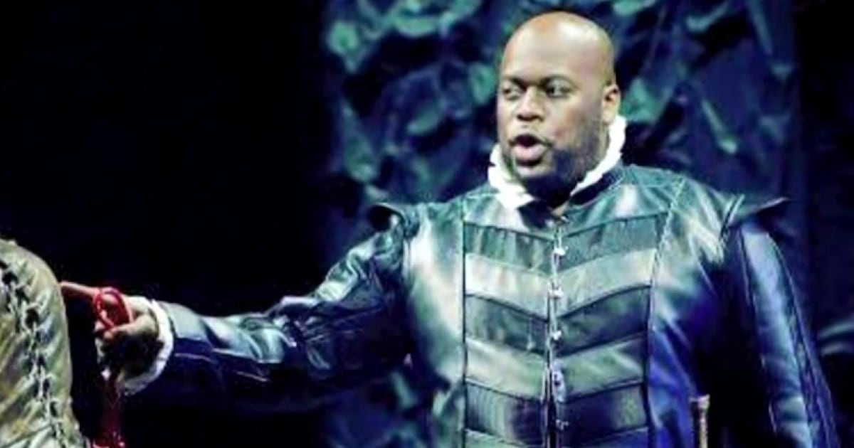Former college football player turns to opera for a career change