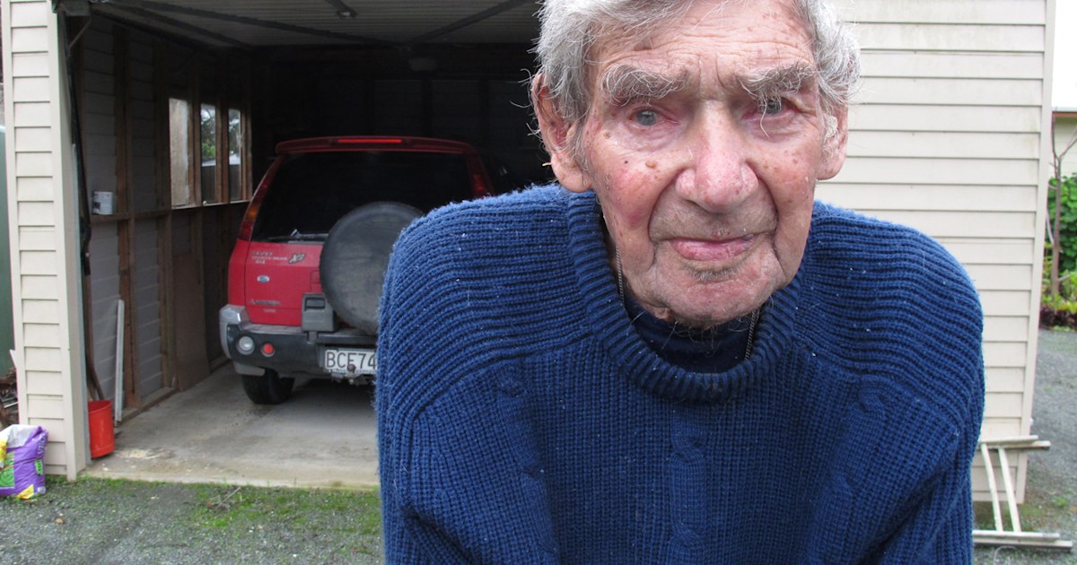 New Zealand’s oldest driver still at wheel at 105