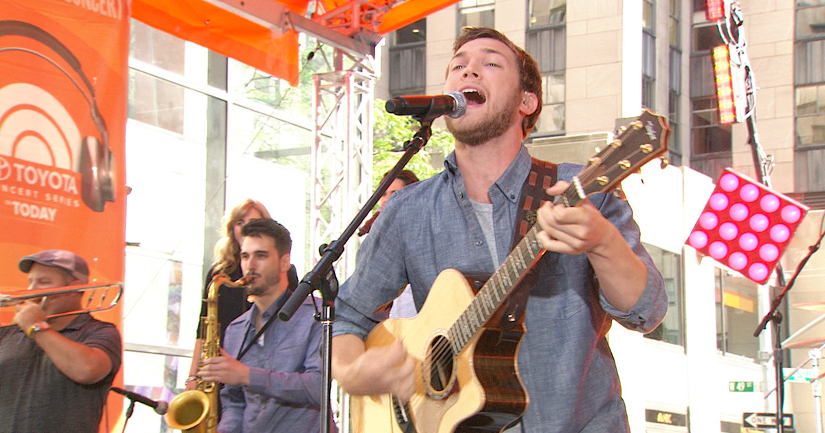 Phillip Phillips sings his hit tune 'Gone, Gone, Gone’