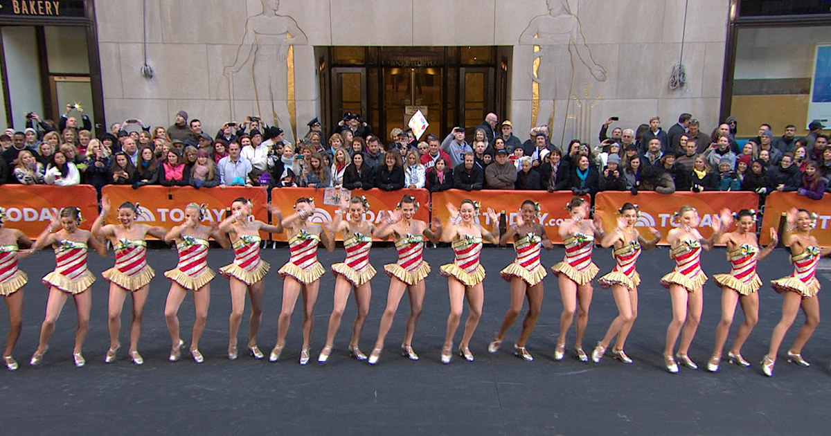 Rockettes herald holidays in high-kicking style