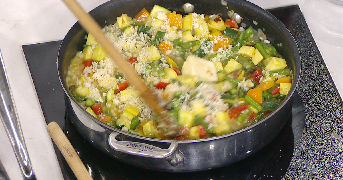 Carson cooks with ‘Laura in the Kitchen’