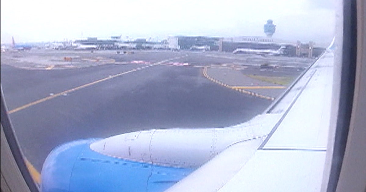 New video shows 737’s nose landing from inside plane
