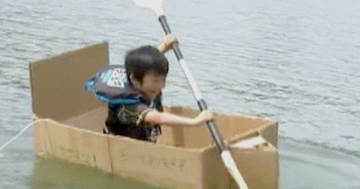 Japanese hold contest to build boats from boxes