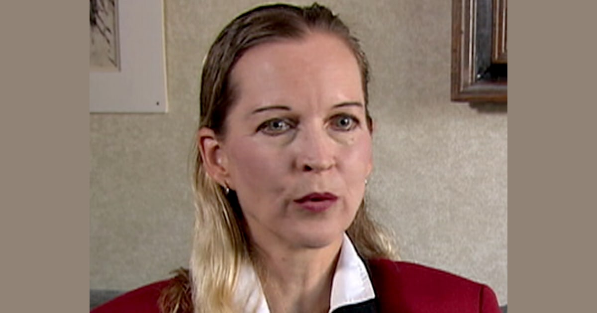 Woman pays bills, writes song for van der Sloot