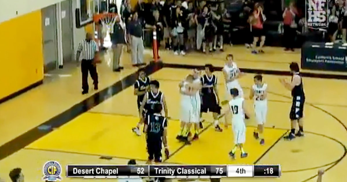 Rival basketball team lets autistic teen score