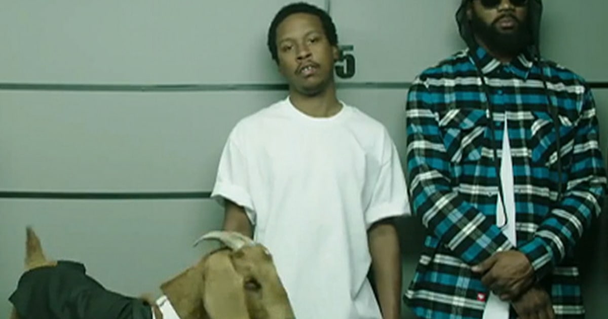 Pepsi apologizes for ad after online outcry