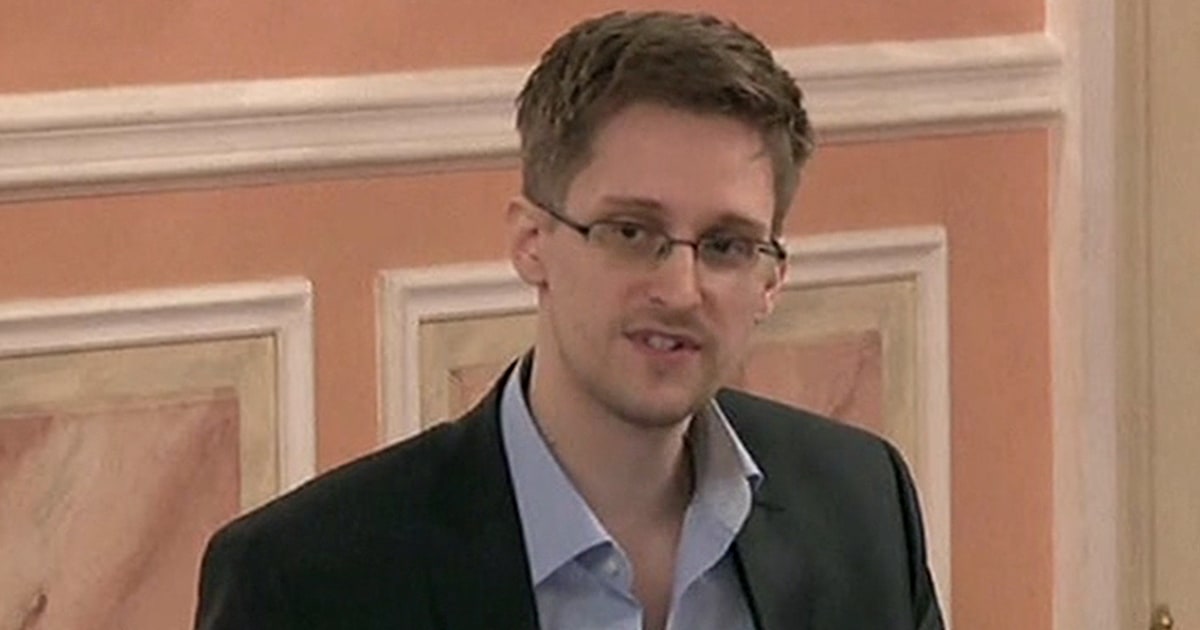 Edward Snowden: I brought no NSA files to Russia