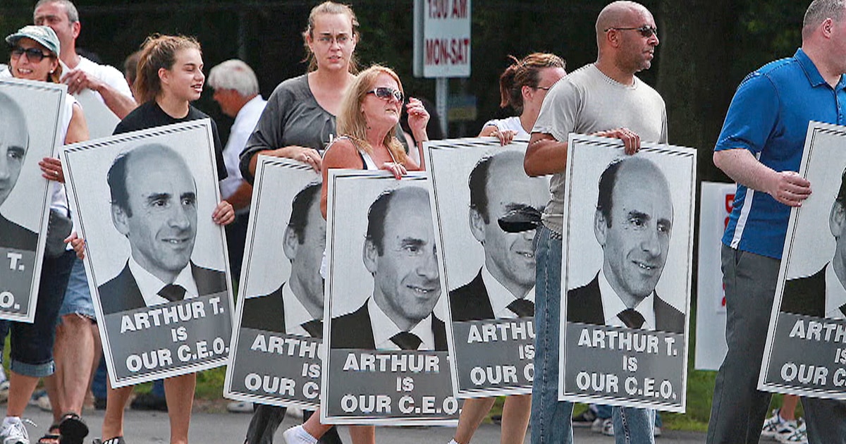 Workers, customers protest firing of supermarket CEO: 'He's one of us'