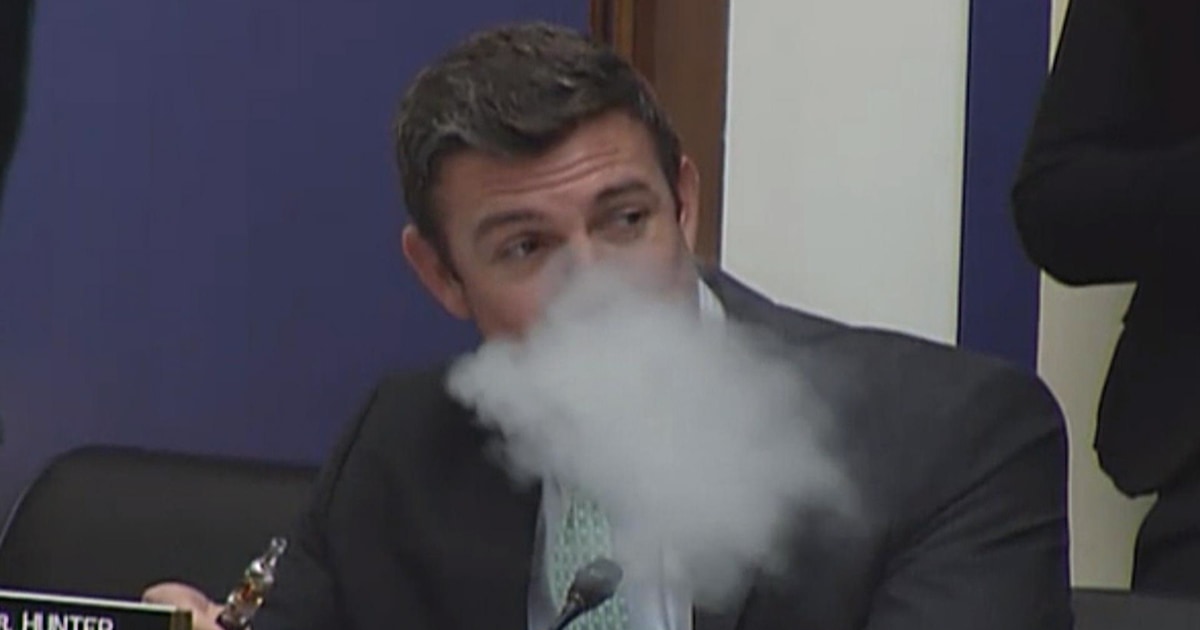 Congressman ‘vapes’ while opposing e-cigarette ban