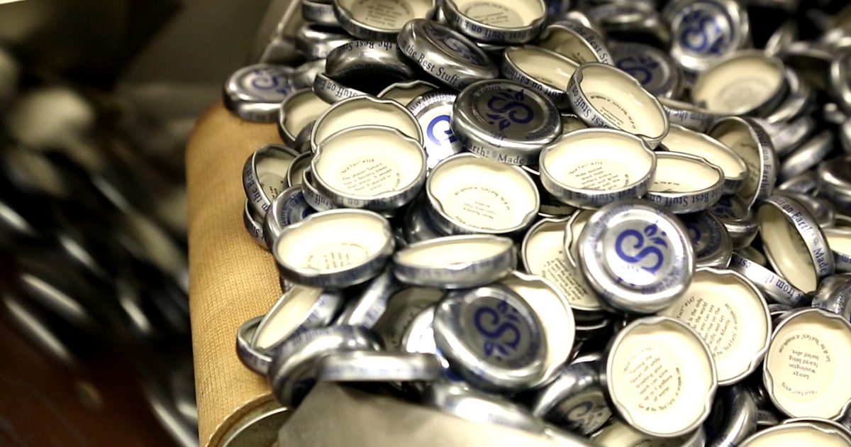 Go under the cap: How Snapple picks their ‘Real Facts’